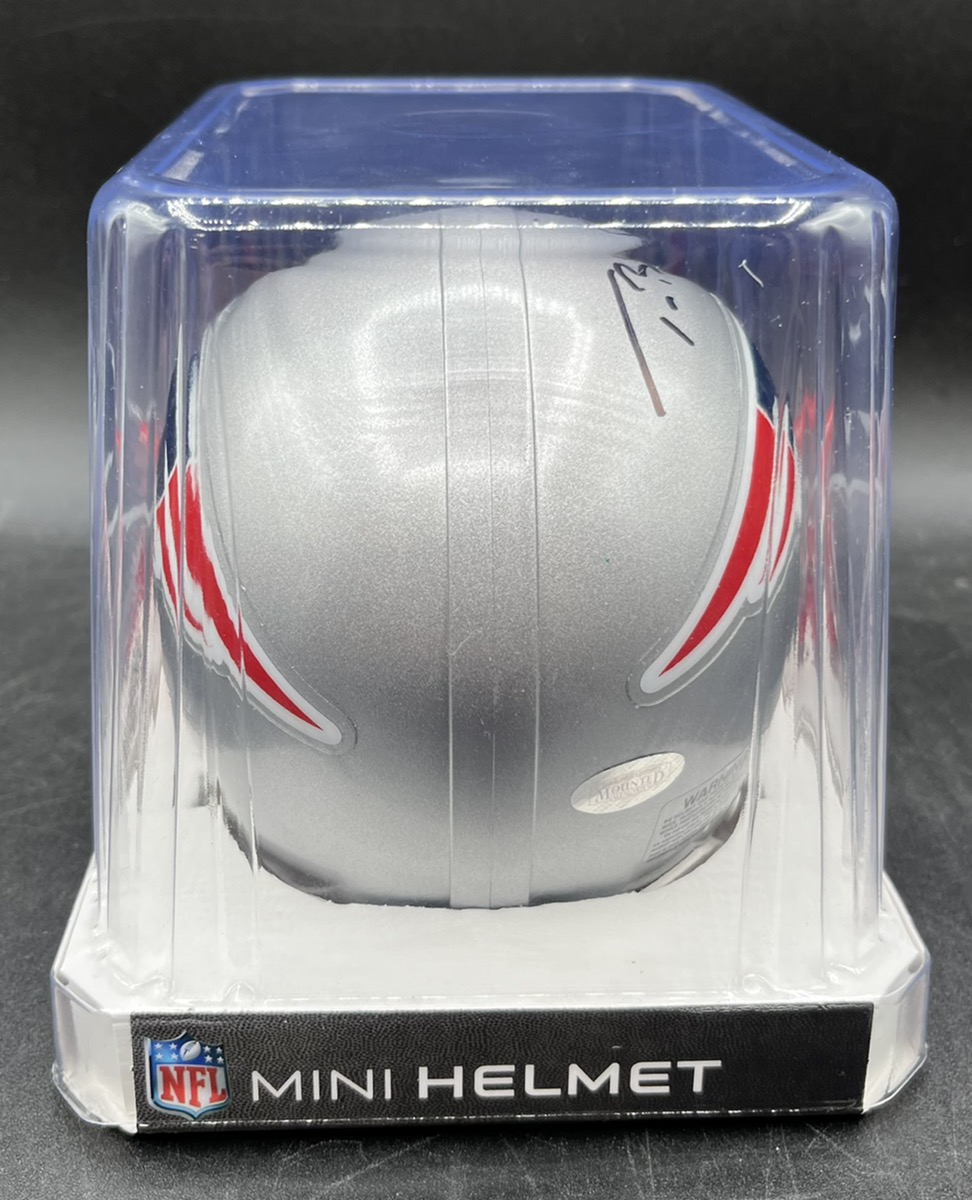 TOM BRADY AUTOGRAPHED NEW ENGLAND PATRIOTS SIGNED RIDDELL MINI HELMET ...