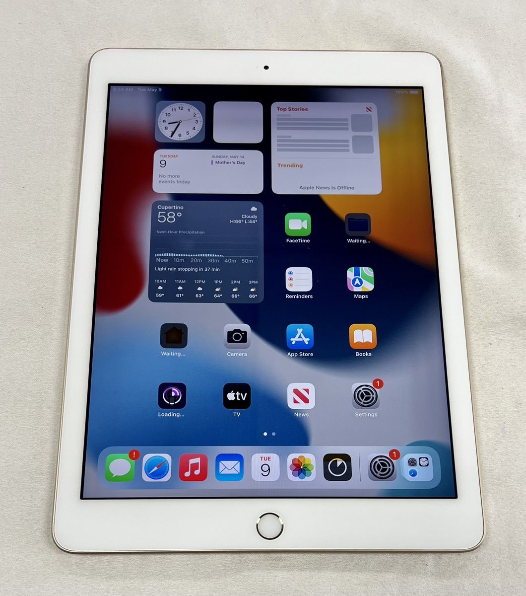 APPLE IPAD (5TH GENERATION) 128GB - WIFI - GOLD Very Good | Buya