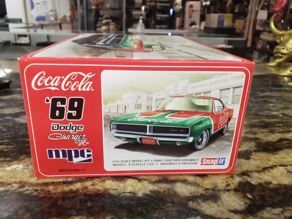 MPC 1969 Dodge Charger RT Coca-Cola Plastic Model Kit 1/25 Scale AMT ...