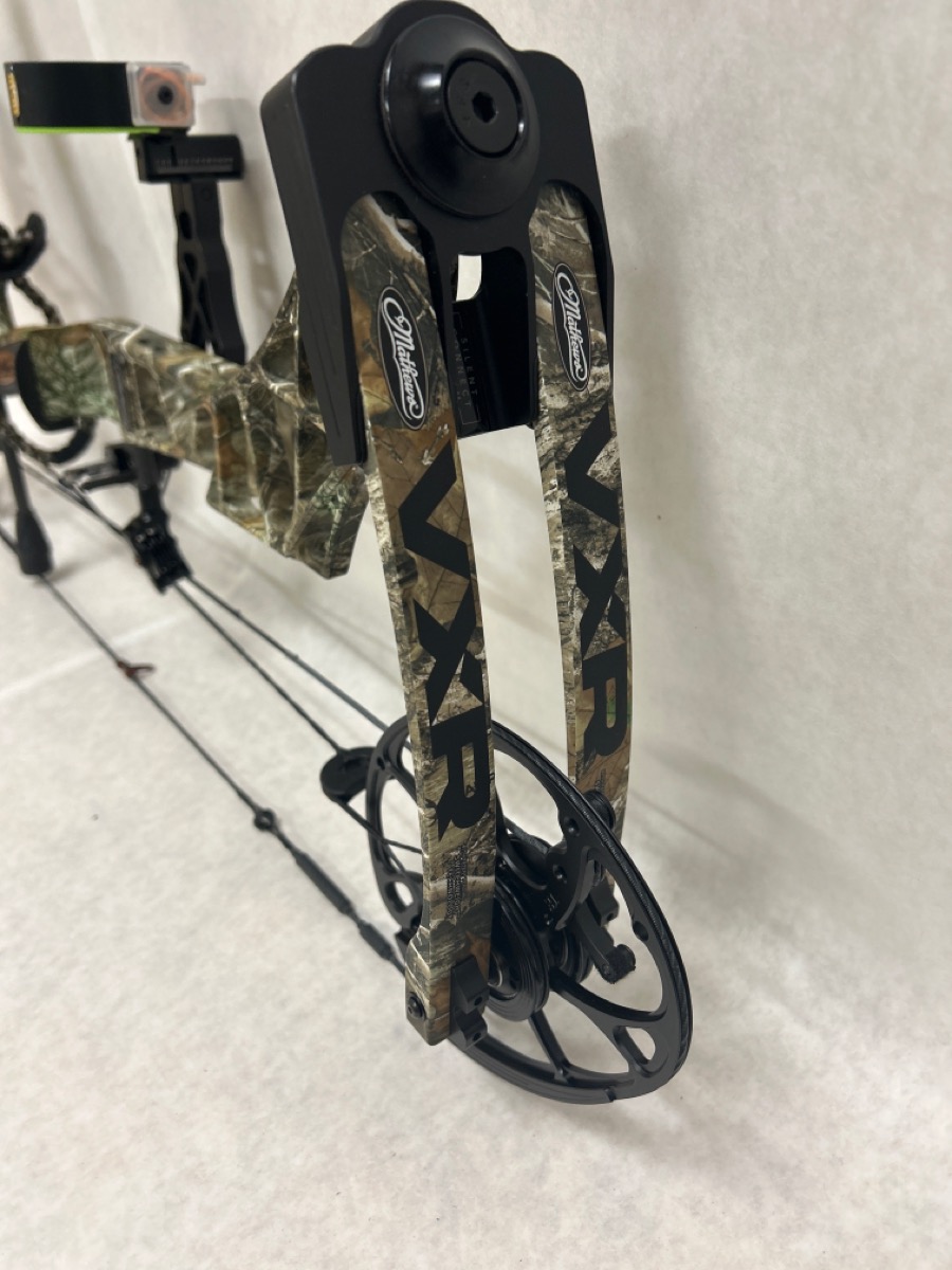 MATHEWS BOWS VRX 28, WITH FLAMBEAU HARD CASE Very Good | Buya