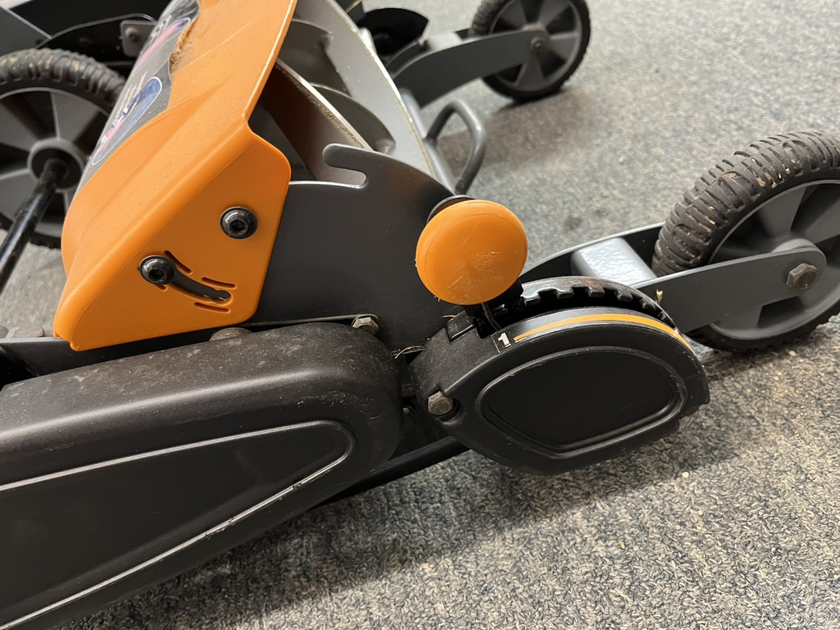 FISKARS 362080-1001 17" REEL MOWER 18" CUT WIDTH ADJUSTABLE CUT HEIGHT ...