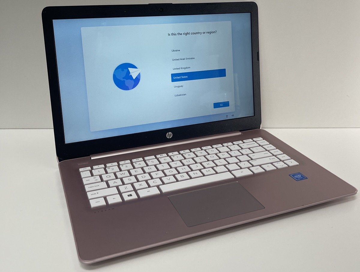 HP Stream 14-CB172WM 64GB eMMC, 4GB RAM, Intel Celeron 1.1GHz, Windows ...