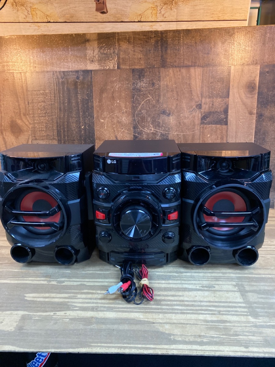 LG CM4360 HI-FI ENTERTAINMENT SYSTEM WITH TWO SIDE SPEAKERS Good | Buya