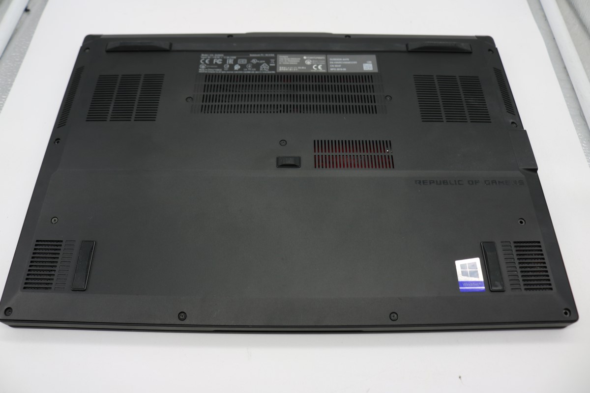 REPUBLIC OF GAMERS GU502L - 16GB RAM - 1TB HD - WIN 10 Very Good | Buya