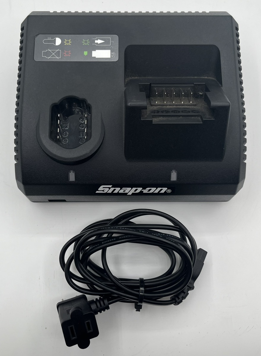 SNAP-ON CTC131 14.4 V-18 V DUAL BAY LITHIUM ION BATTERY CHARGER Like ...