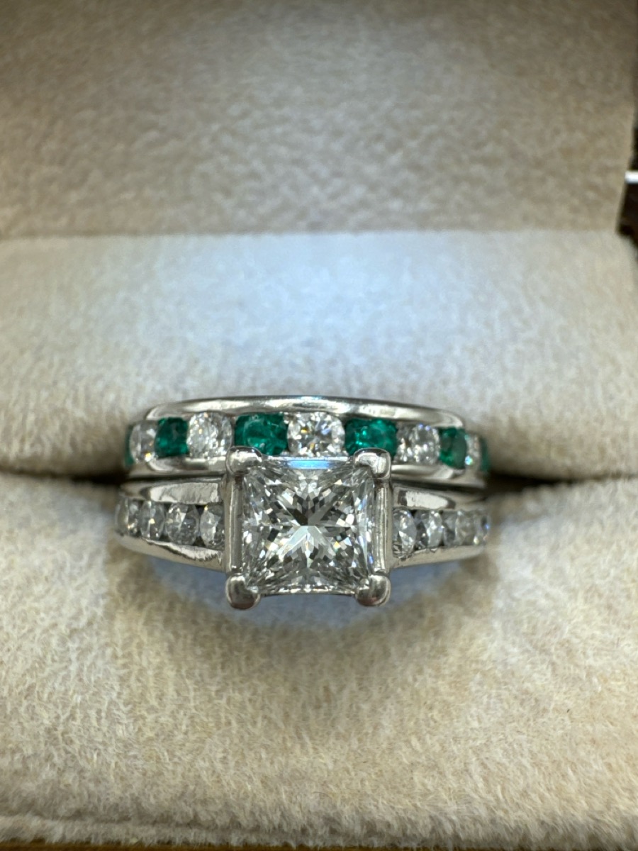 Green Stone Lady's Platinum-Diamond & Stone Ring 18 Diamonds 1.40 Carat ...