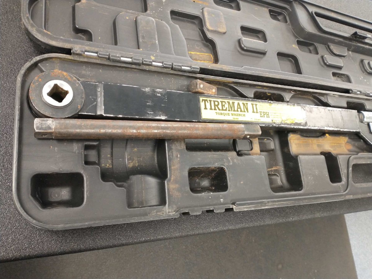 KABO TOOLS TIREMAN II TORQUE WRENCH IN CASE Acceptable | Buya