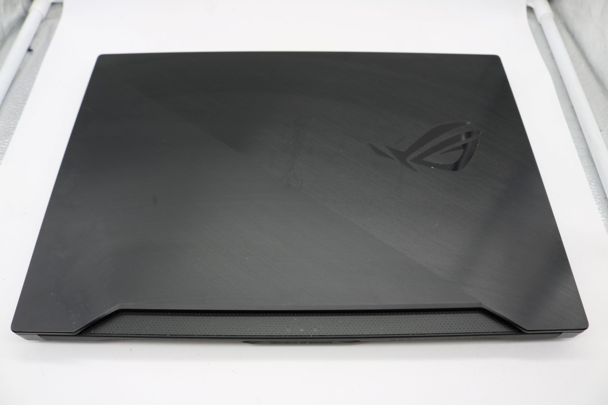 REPUBLIC OF GAMERS GU502L - 16GB RAM - 1TB HD - WIN 10 Very Good | Buya