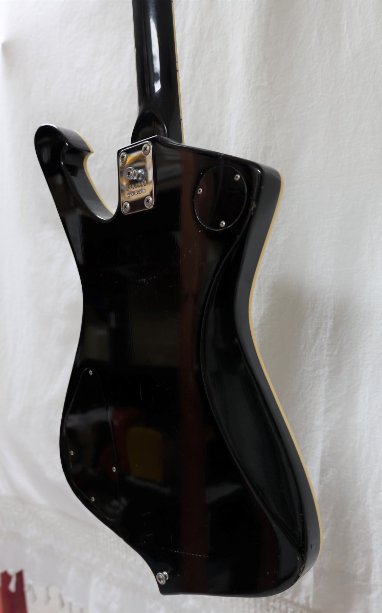 Ibanez Iceman Solid Body Electric Guitar With Green Strings Good | Buya