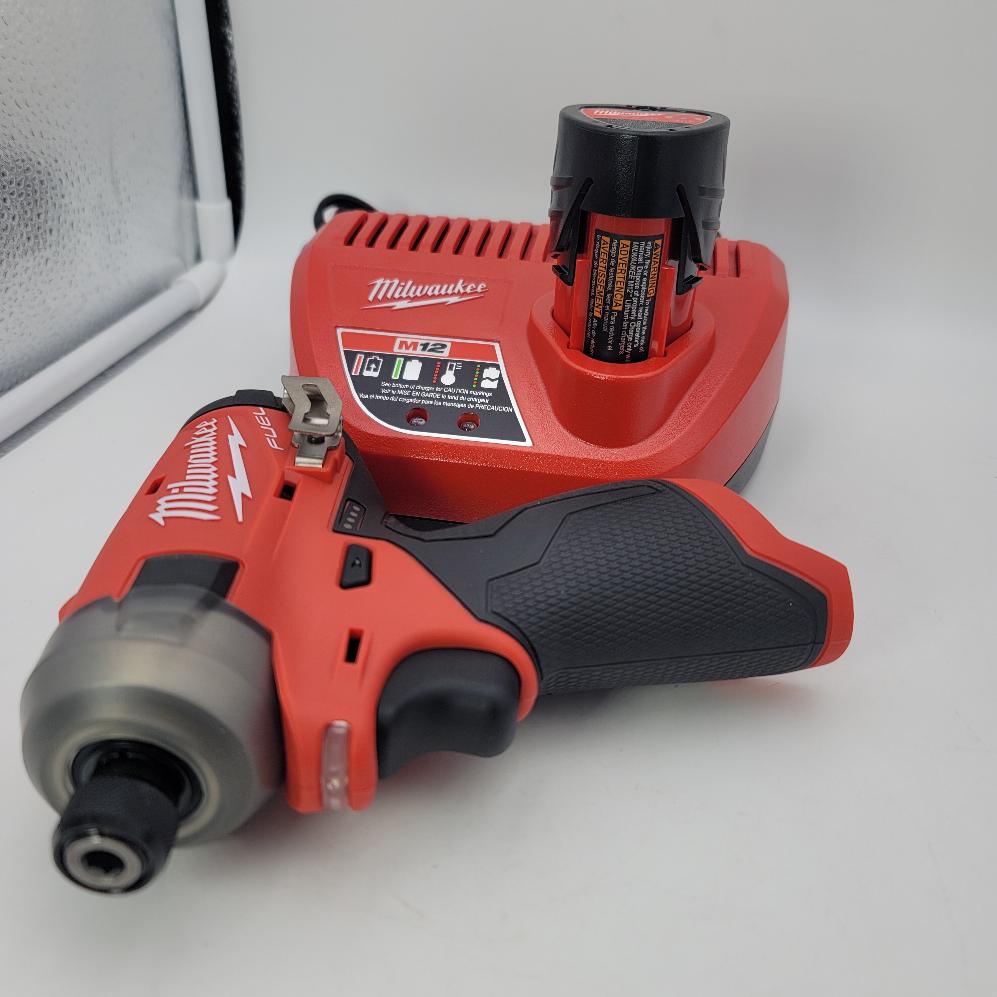 MILWAUKEE 2551-20 SURGE 12V 1/4" HEX IMPACT DRIVER (cd ll) Very Good | Buya