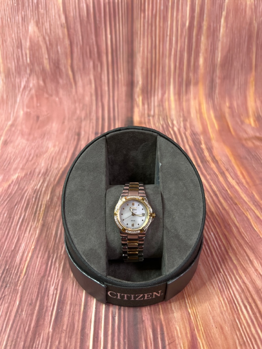 CITIZEN Gent's Wristwatch ECO DRIVE E011 Like New | Beach City Pawn ...