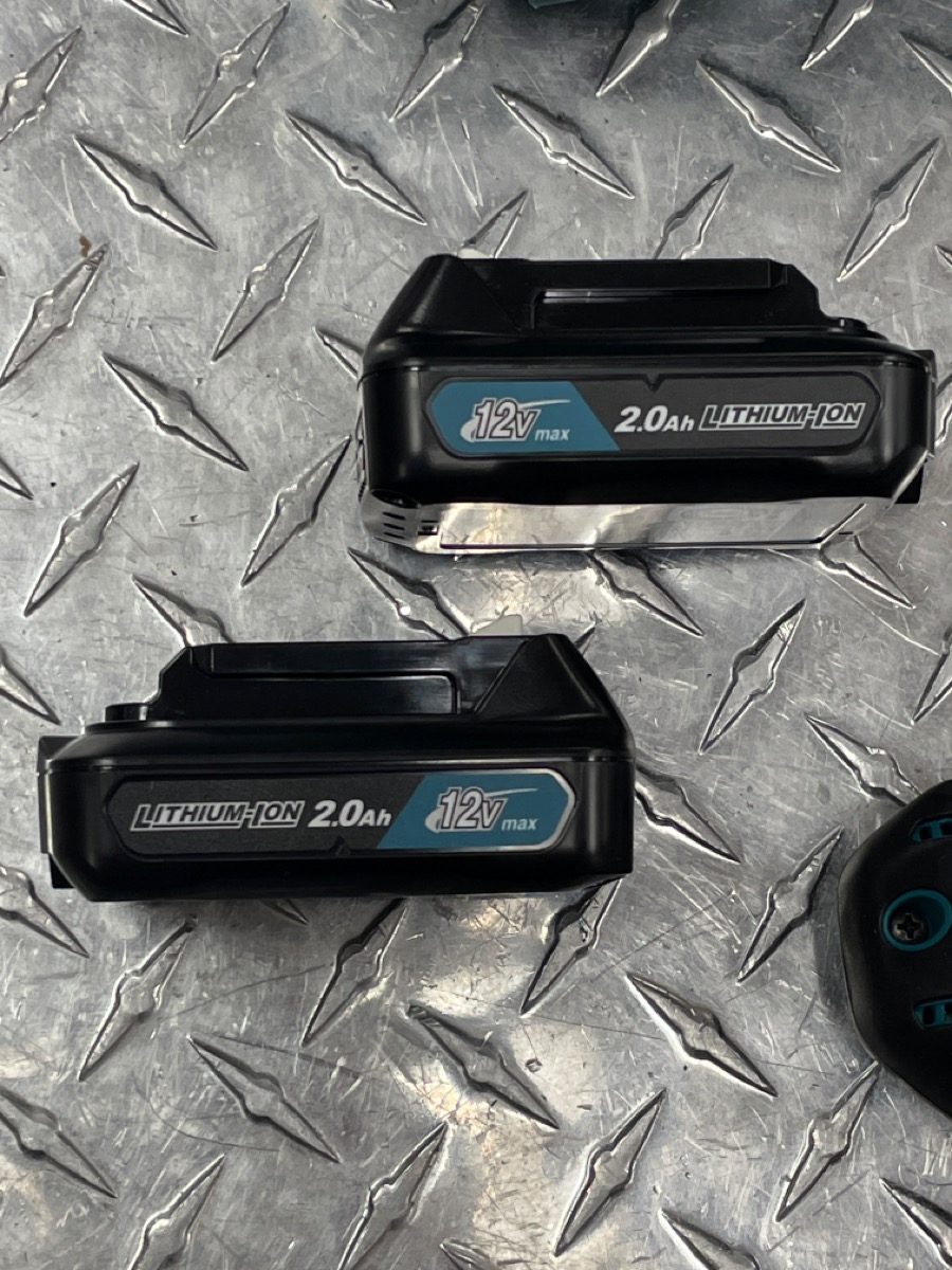 Makita FD09 12V max CXT Lithium-Ion Cordless 3/8" Driver-Drill Very ...