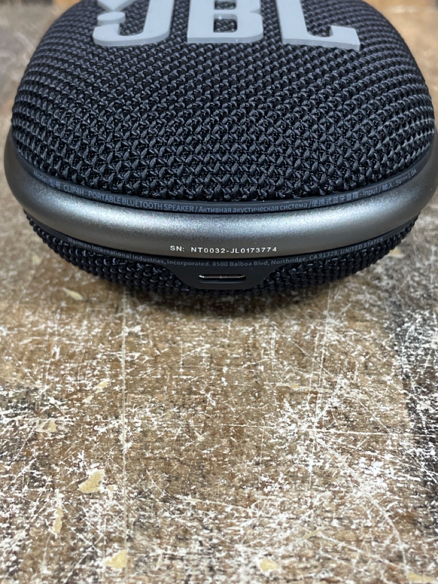 JBL - CLIP4 PORTABLE BLUETOOTH SPEAKER - BLACK *SPEAKER ONLY* Good | Buya