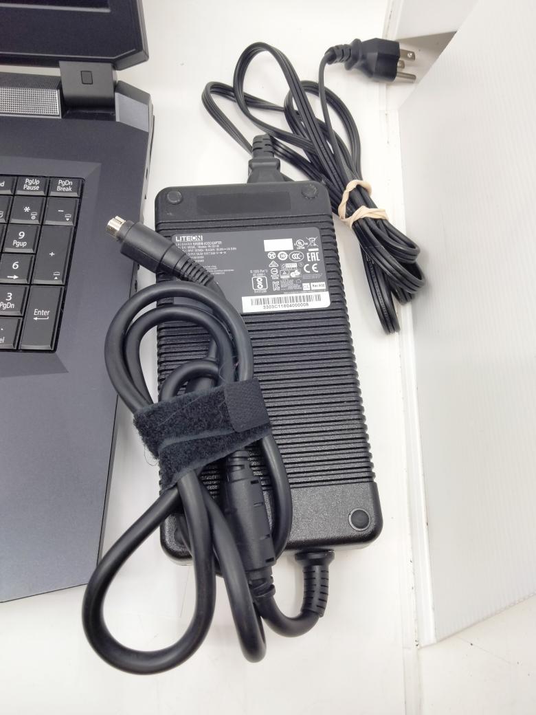 DIGITAL STORM P775TM1 STYLE GAMING LAPTOP Like New | Buya