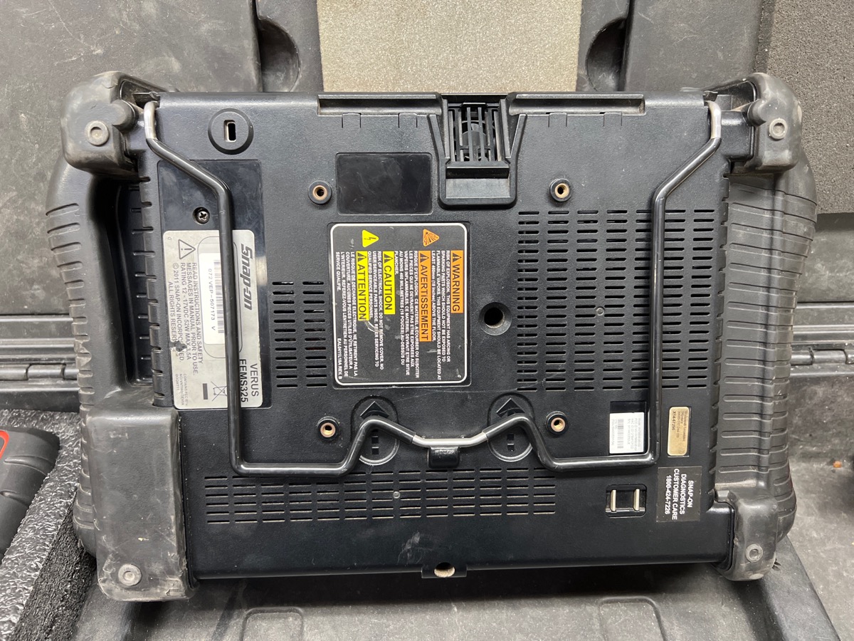 SNAP-ON Versus EEMS325 Version 13.4 With Scan Module EESM300 , HARD ...