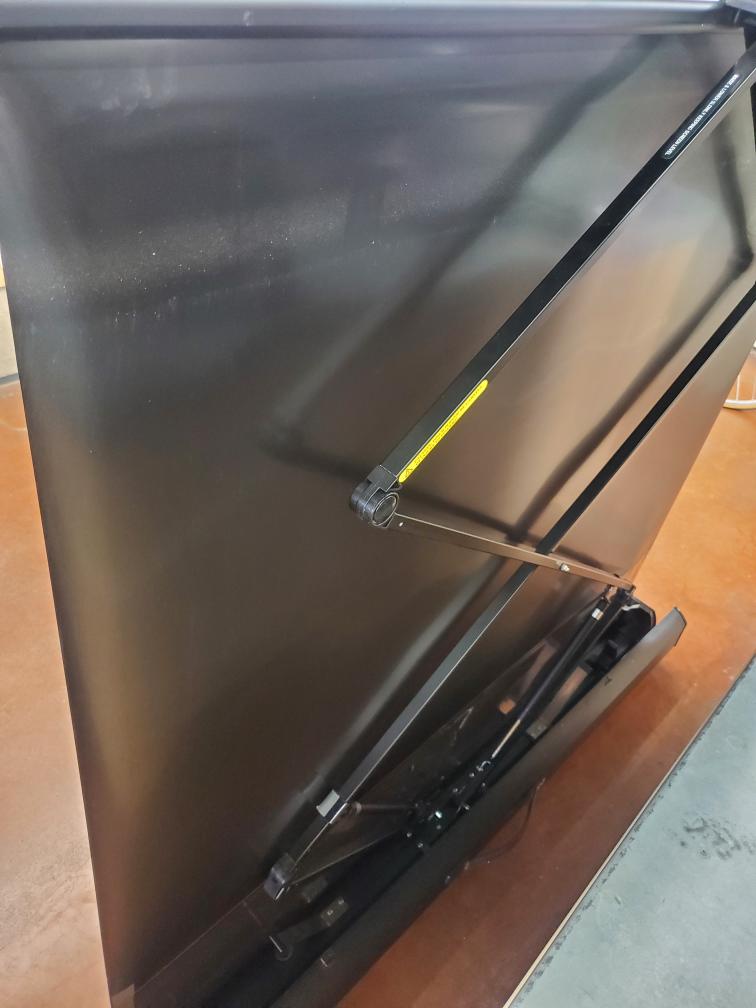 DA-LITE 8X8 SCREEN Very Good | Pawn 1 | Spokane | WA