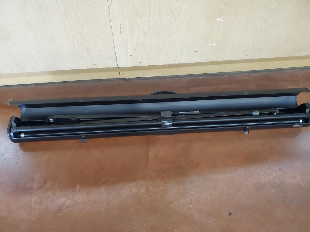 DA-LITE 8X8 SCREEN Very Good | Pawn 1 | Spokane | WA