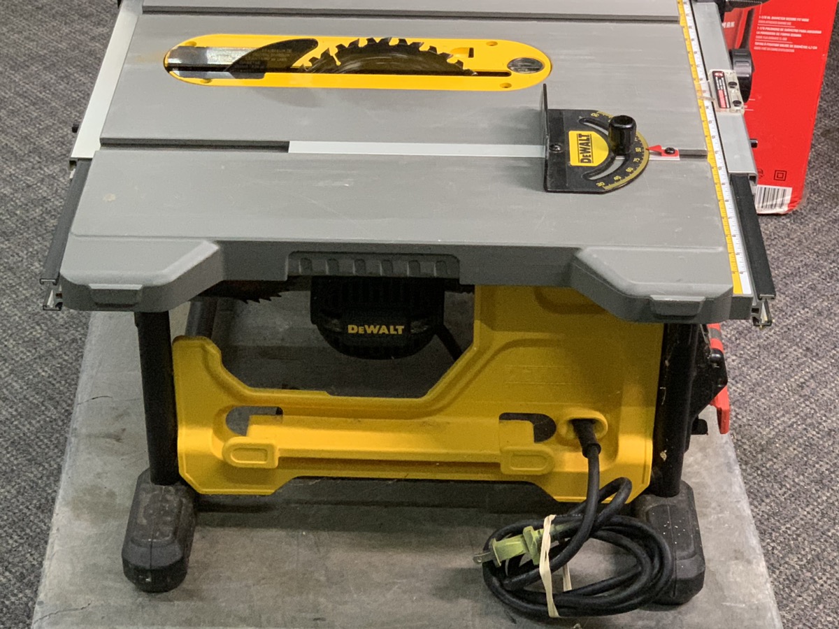 DeWalt DWE7485 8-1/4" Compact Jobsite Table Saw 15-Amp NO STAND Good | Buya