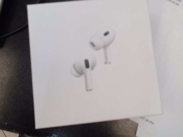 Price Guide: APPLE AIRPODS PRO 2ND GEN A2931 | Buya