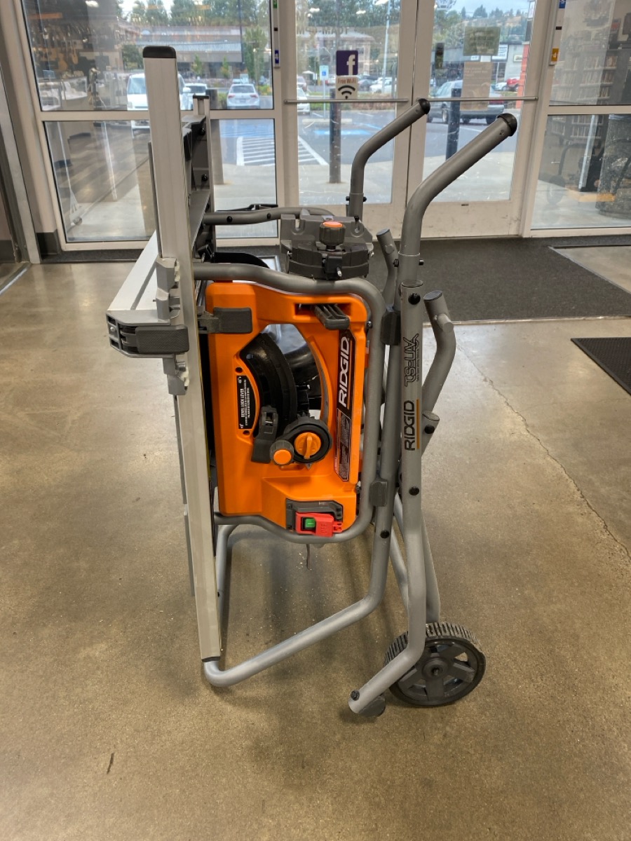 RIDGID TOOLS R4514 10" TABLE SAW WITH FOLDING STAND, FENCE, GUAGE AND ...