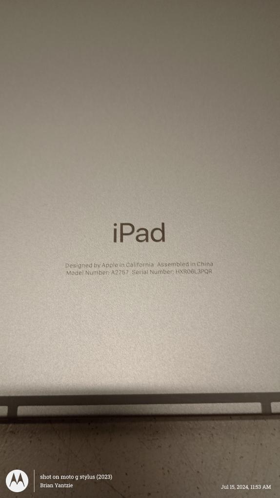 IPAD A2757 10TH GEN 256GB A2757 WITH CASE AND CHARGER Very Good | Pawn ...