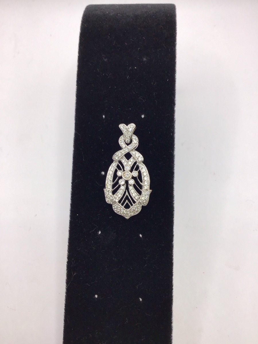 82 Diamonds .700 Carat T.W. 18K White Gold 2.3dwt Pre-owned | Pawn 1 ...
