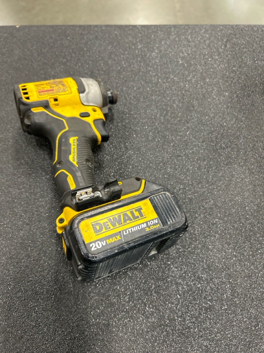 DEWALT IMPACT DRIVER WITH BATTRY Very Good | Pawn 1 | Spokane | WA