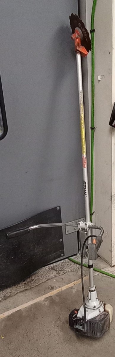 STIHL FS106 BRUSHCUTTER Good | Buya