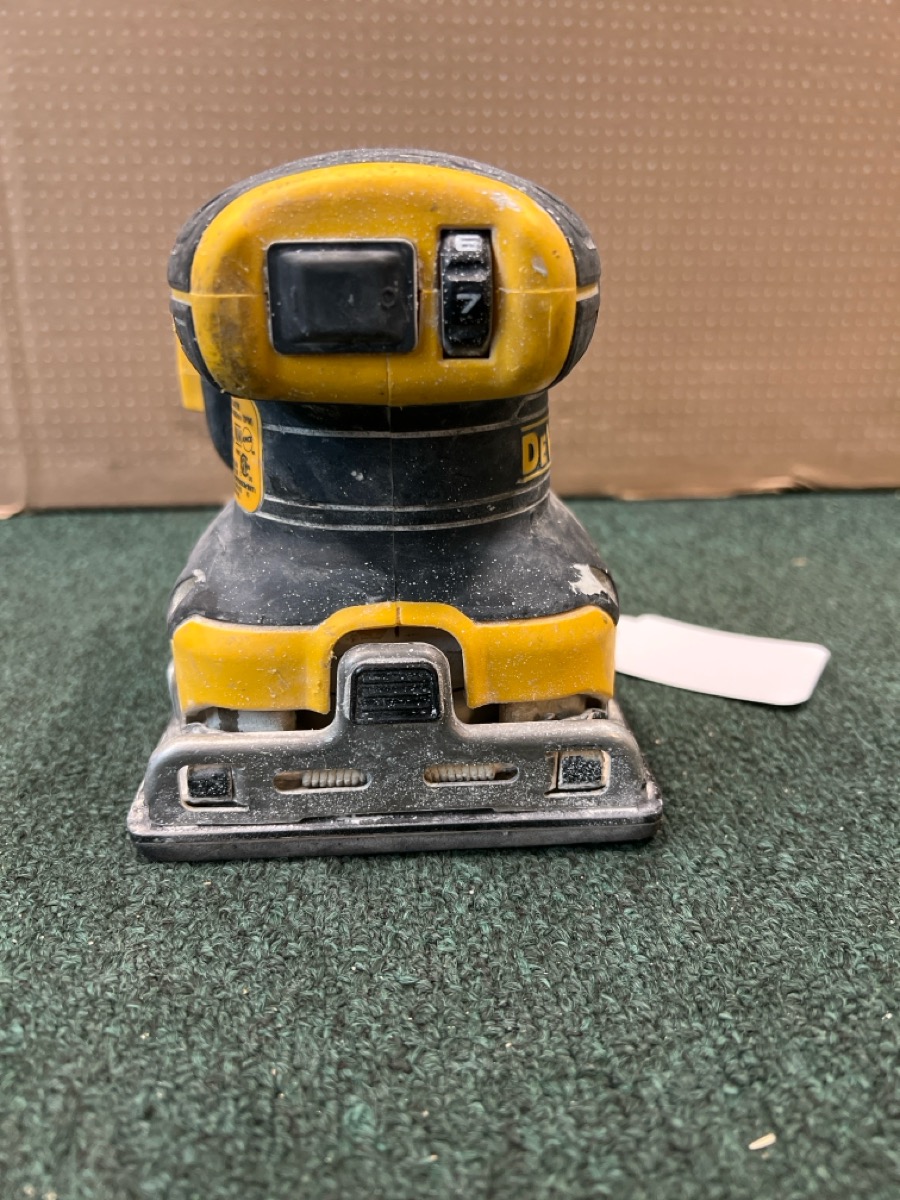 DEWALT DCW200 20V MAX Brushless XR Cordless 1/4 Sheet Palm Sander TOOL ...