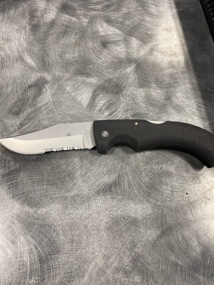 GERBER LEGENDARY BLADES 650 GATOR - FOLDING Good | Pawn 1 | Spokane | WA