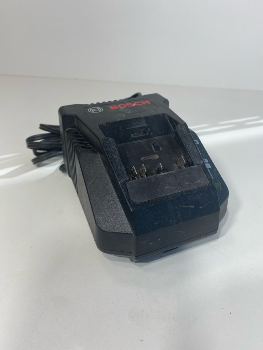 BOSCH BATTERY CHARGER BC660 Good | Pawn 1 | Spokane | WA