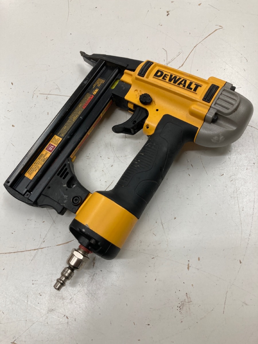 DEWALT DWFP1838 PNEUMATIC 18 GAUGE FINISH STAPLER Good | Pawn 1 ...