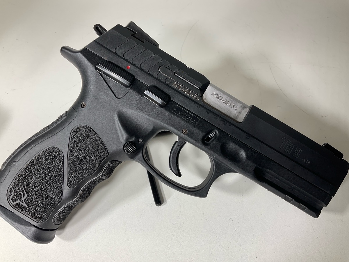 TAURUS FIREARMS TH9 9X19MM IN CASE WITH 1 MAG Very Good | Pawn 1 ...