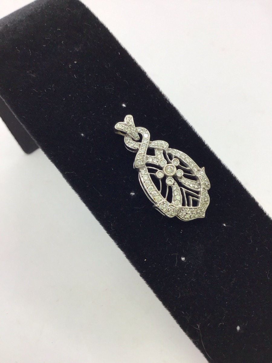 82 Diamonds .700 Carat T.W. 18K White Gold 2.3dwt Pre-owned | Pawn 1 ...