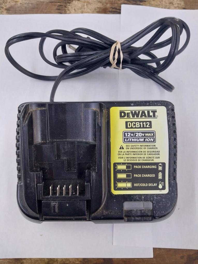 DEWALT DCB112 Like New | Buya