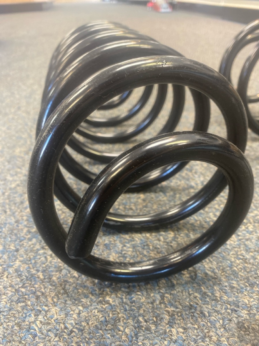 AC DELCO 45K8026 PROFESSIONAL FRONT COIL SPRINGS Like New | Buya