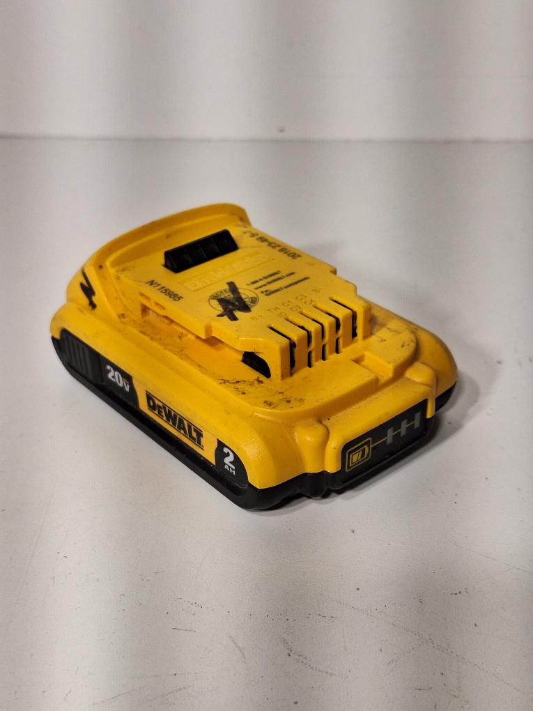 DEWALT DCB203 2AH - BATTERY Very Good | Pawn 1 | Spokane | WA