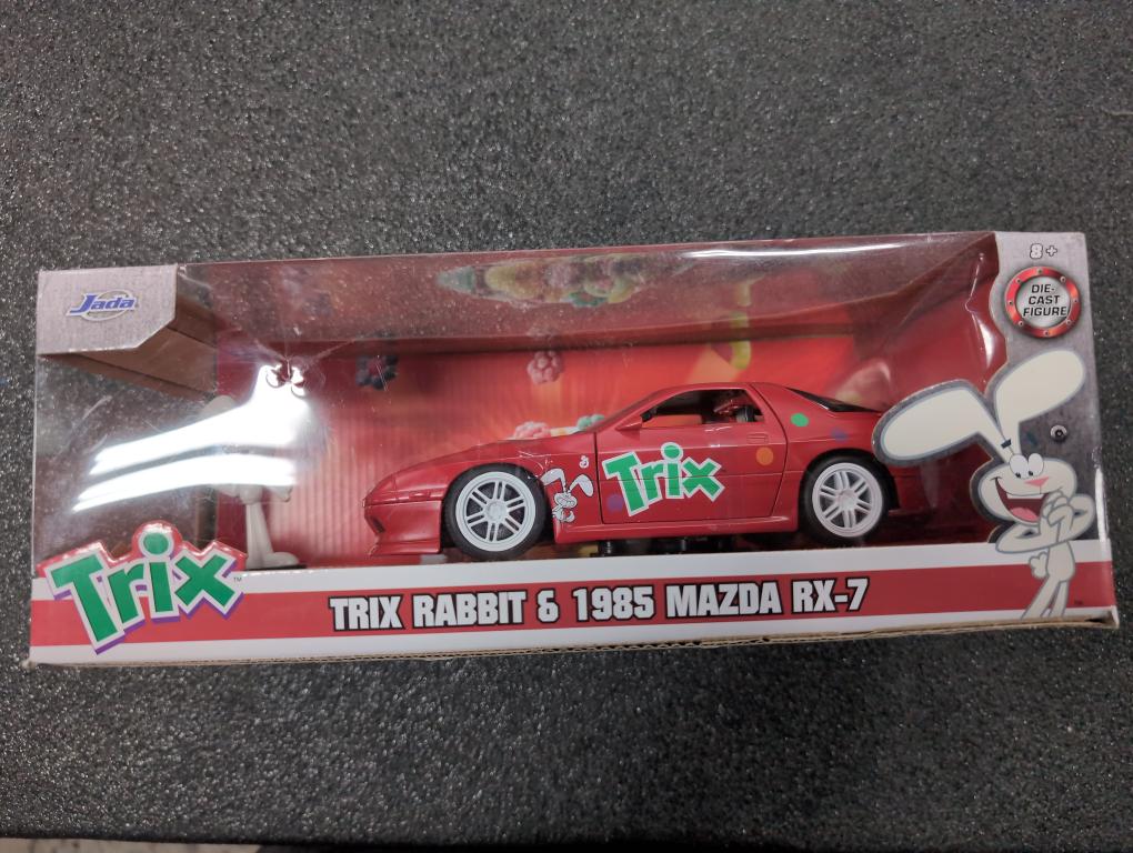 JADA DIECAST TOYS: TRIX RABBIT & 1985 MAZDA RX DIECAST SET NEW IN BOX ...