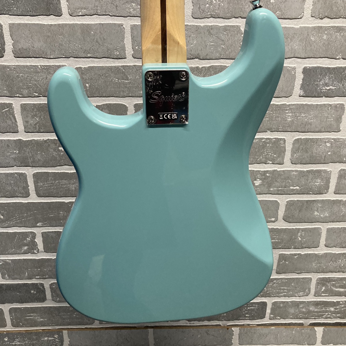 Fender Squier Bullet Stratocaster in Tropical Turquoise Very Good | Buya