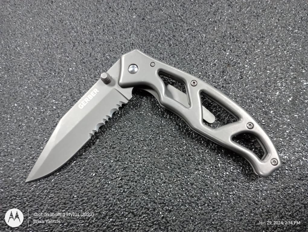 GERBER SKELETONIZED FOLDING POCKET KNIFE Very Good | Pawn 1 | Spokane | WA