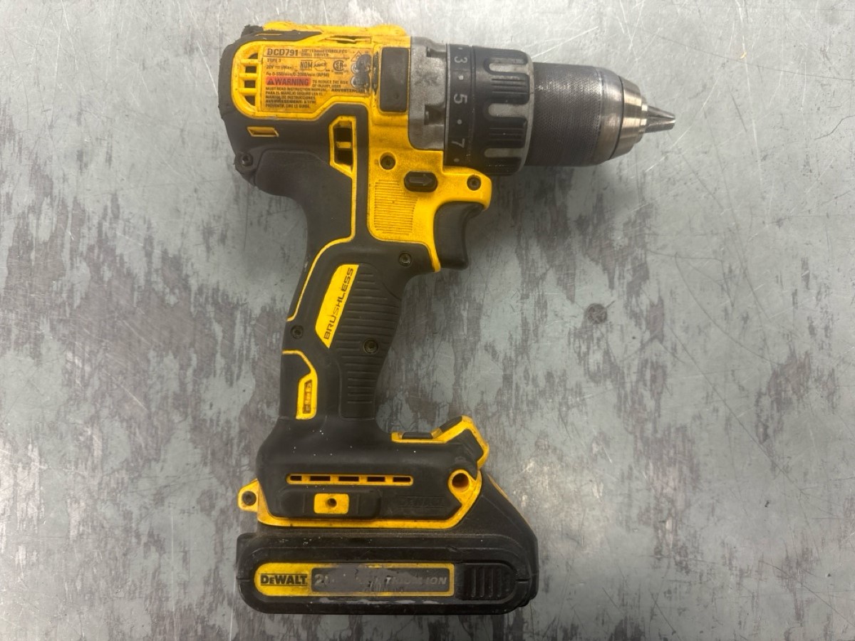 DEWALT DCD791 20V 1/2" CORDLESS BRUSHLESS DRILL Good | Pawn 1 | Spokane ...
