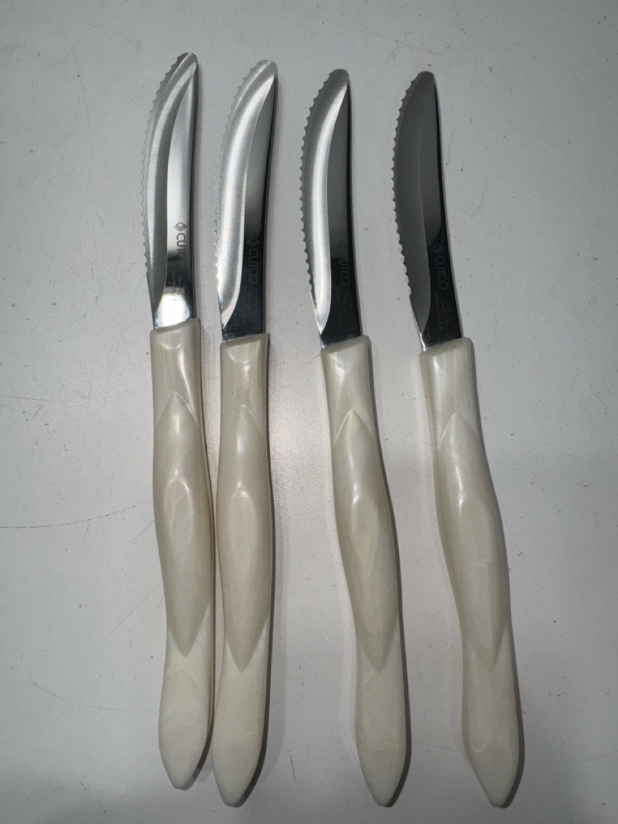 CUTCO 1759 PEARL WHITE STEAK/TABLE KNIFE Like New | Pawn 1 | Spokane | WA