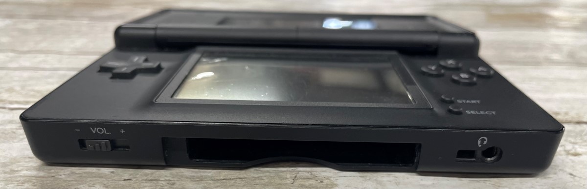 NINTENDO DS LITE - HANDHELD GAME CONSOLE Acceptable | Buya