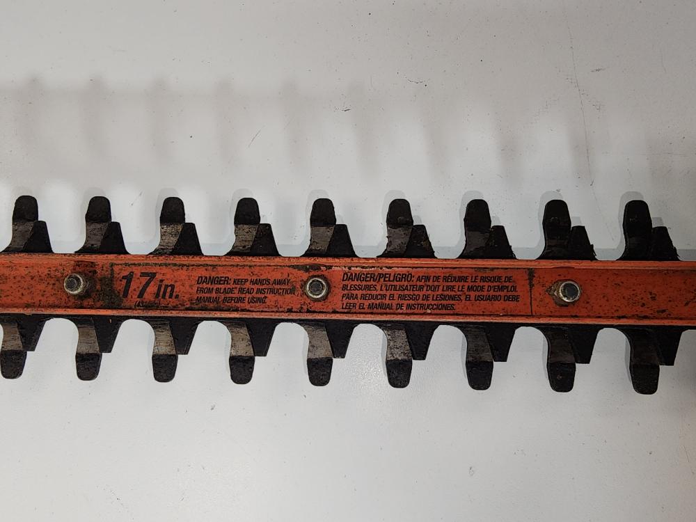 BLACK & DECKER TR117 HEDGE TRIMMER Good | Pawn 1 | Spokane | WA
