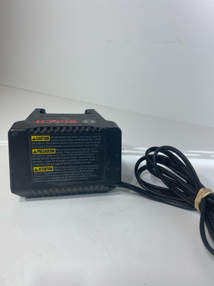 BOSCH BATTERY CHARGER BC660 Good | Pawn 1 | Spokane | WA