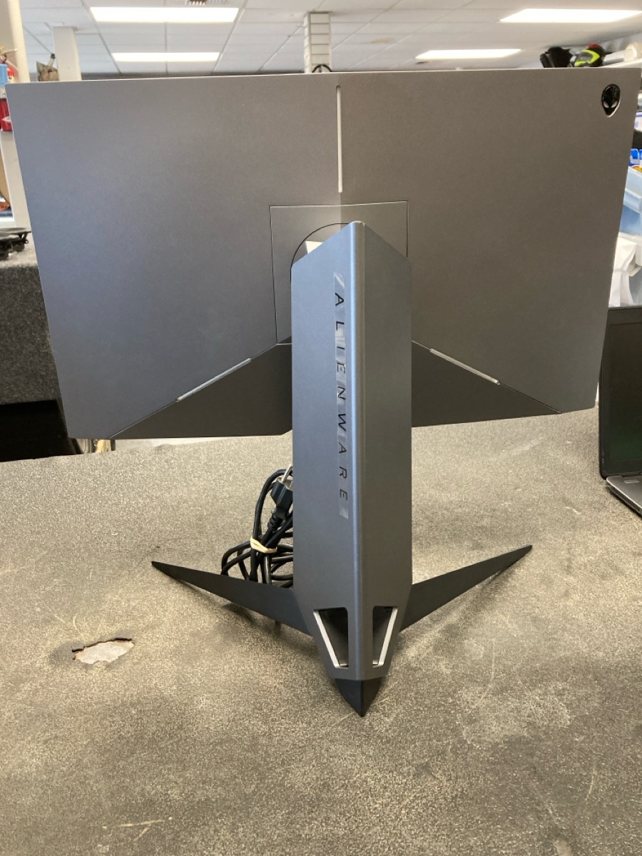 ALIENWARE MONITO**BROKEN SCREEN**** Very Good | Pawn 1 | Spokane | WA