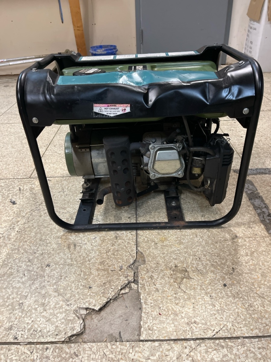SPORTSMAN'S GEN4000 4000W GAS POWERED GENERATOR. (oe) Very Good | Buya