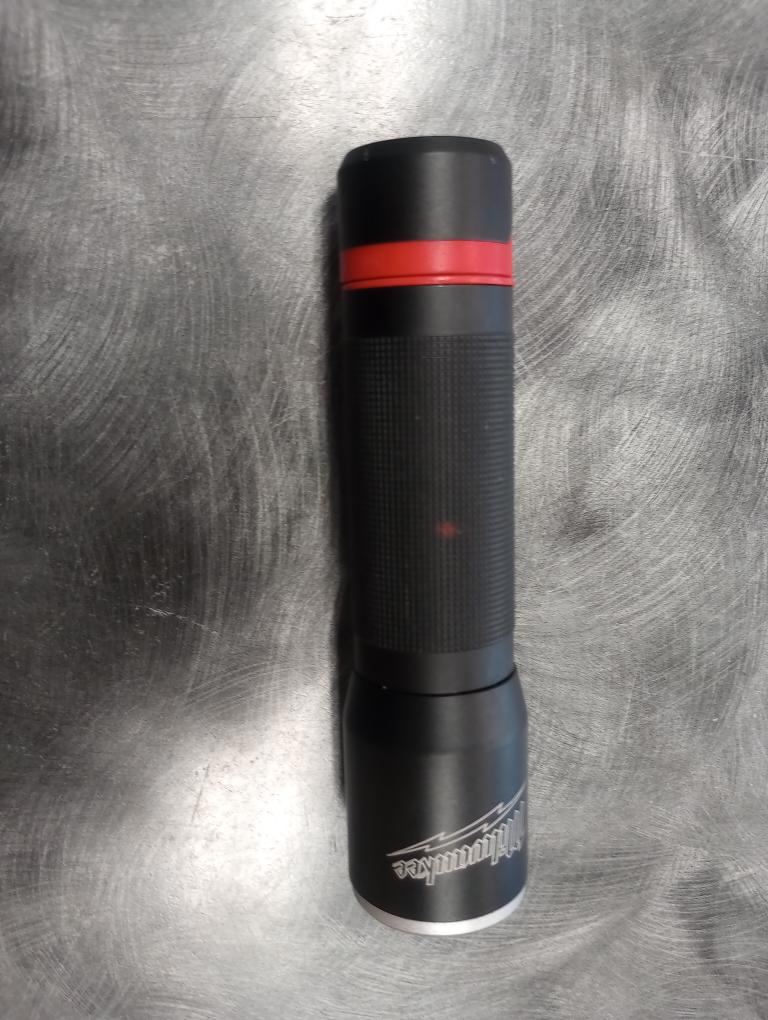 MILWAUKEE TOOLS FLASHLIGHT 2107 Good | Pawn 1 | Spokane | WA