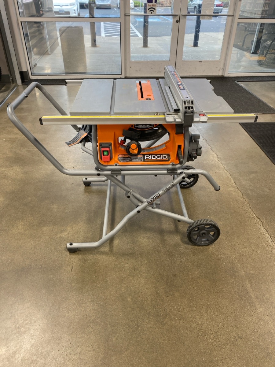 RIDGID TOOLS R4514 10" TABLE SAW WITH FOLDING STAND, FENCE, GUAGE AND ...