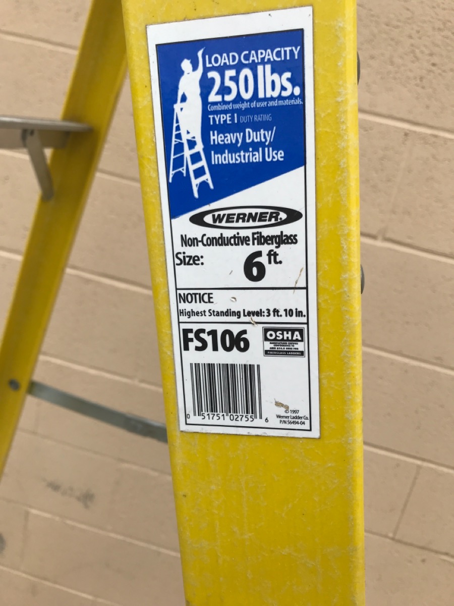 YELLOW WERNER LADDER FS106 6' 250LB CAP STEPLADDER Very Good | Pawn 1 ...